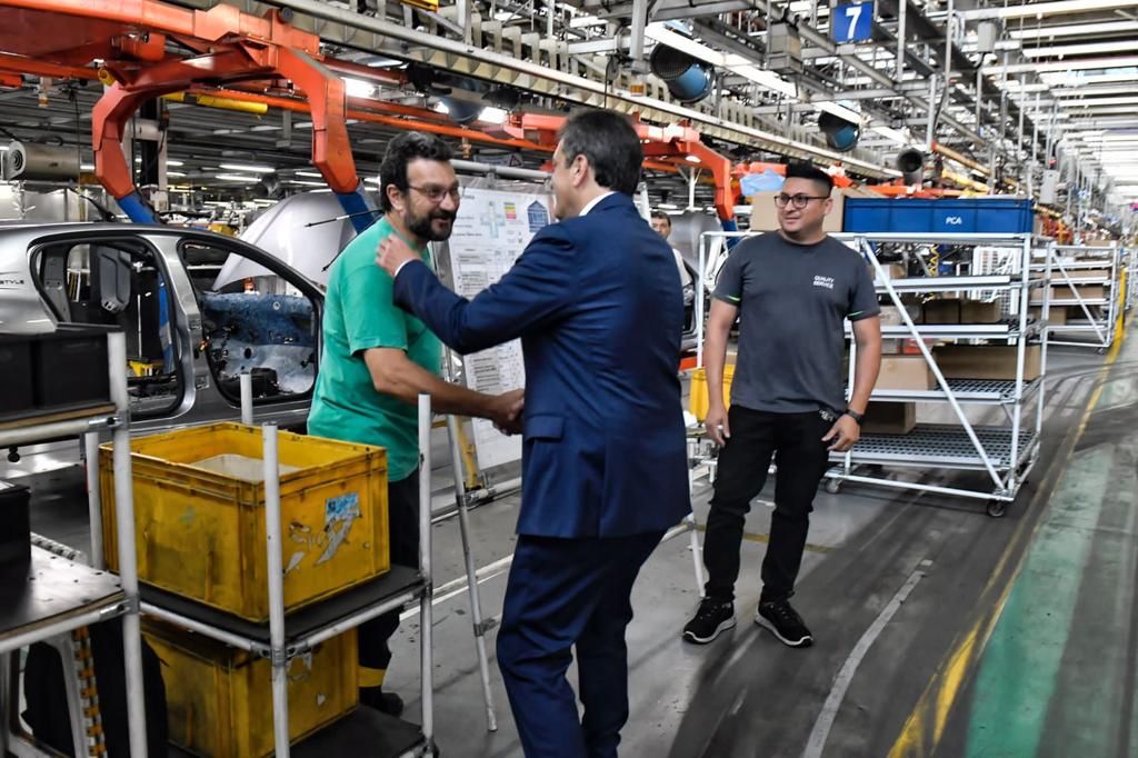 Massa hizo un importante anuncio para las automotrices: de qué se trata ...